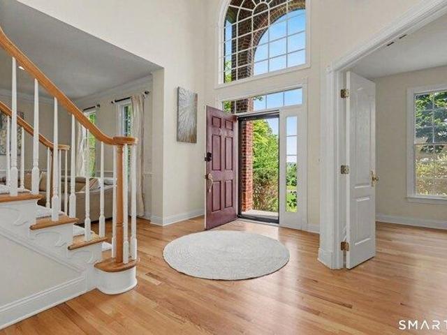 house with 4 bedroom, Shelton CT ES104116682