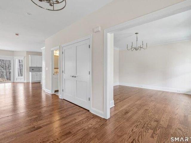 house with 4 bedroom, Shelton CT ES105113867