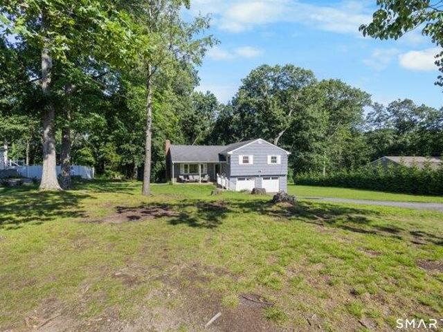house with 4 bedroom, Shelton CT ES105160470
