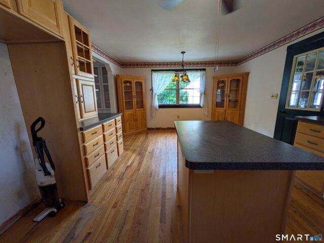 house with 4 bedroom, Shelton CT ES105176269