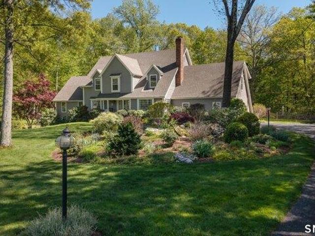house with 4 bedroom, Shelton CT ES103186547