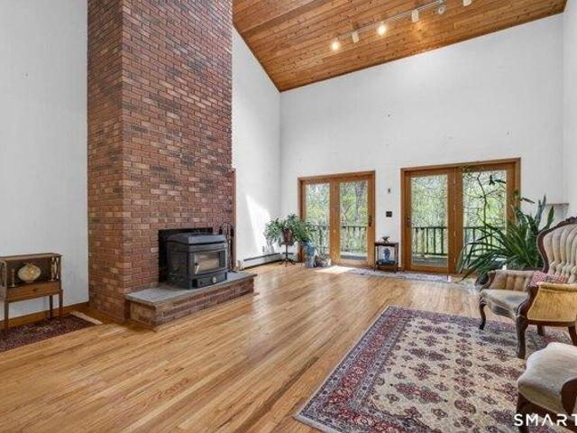 house with 4 bedroom, Shelton CT ES103439533