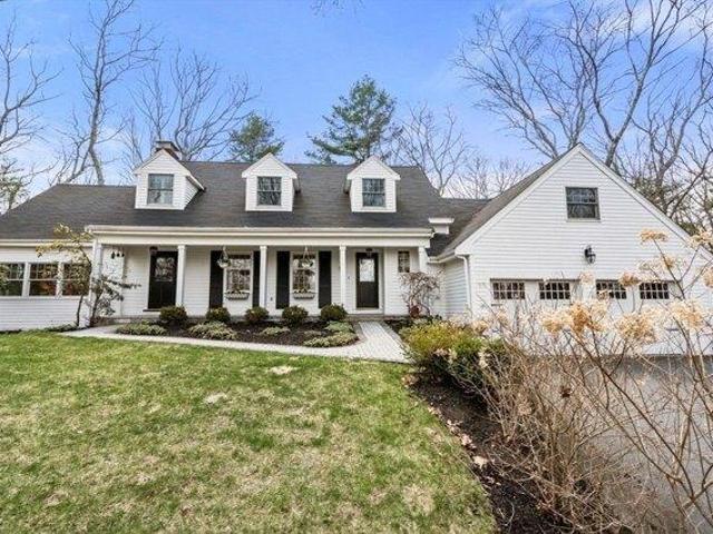 house with 4 bedroom, Sherborn MA DLS102285163