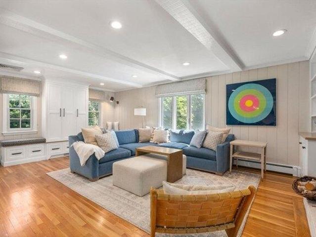 house with 4 bedroom, Sherborn MA DLS103098526