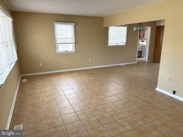 house with 4 bedroom, Ship Bottom NJ ES105174032