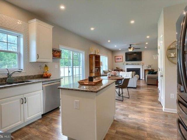 house with 4 bedroom, Shippensburg PA ES104906172
