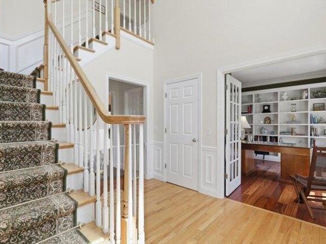 house with 4 bedroom, Shrewsbury MA DLS102372595