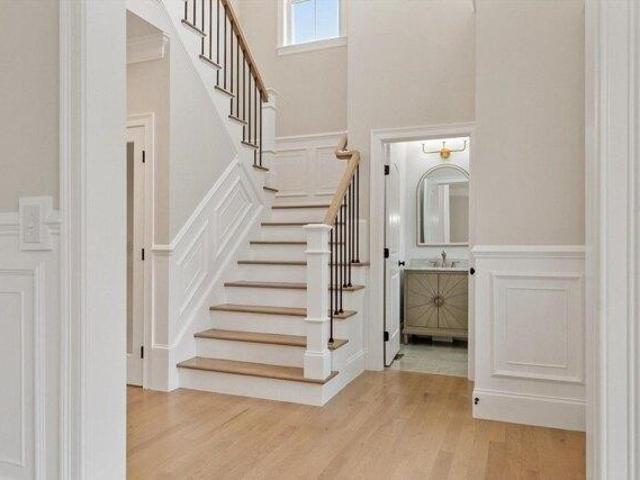 house with 4 bedroom, Shrewsbury MA DLS102411913