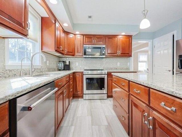 house with 4 bedroom, Shrewsbury MA DLS103033943