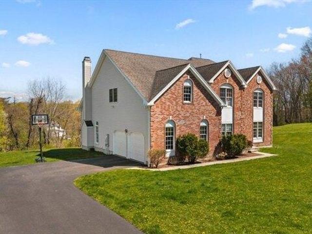 house with 4 bedroom, Shrewsbury MA DS102959242
