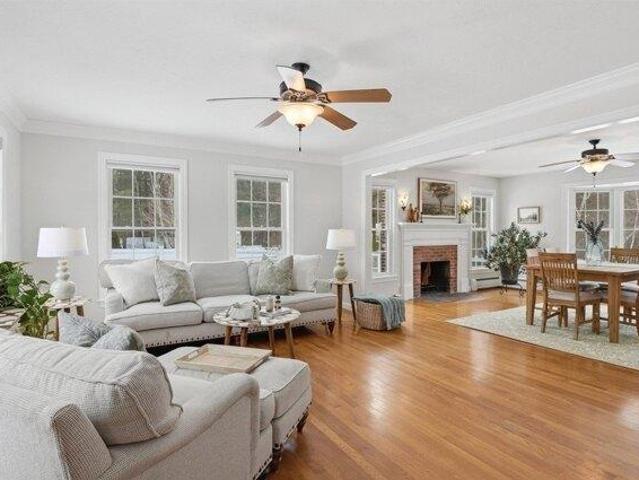 house with 4 bedroom, Shrewsbury MA DS103126059