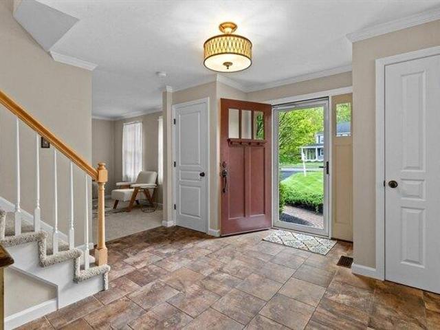 house with 4 bedroom, Shrewsbury MA ES105081378