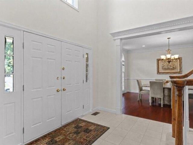 house with 4 bedroom, Shrewsbury MA ES105093064