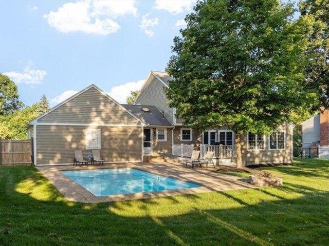 house with 4 bedroom, Shrewsbury MA ES105160588
