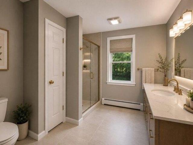 house with 4 bedroom, Shrewsbury MA ES105176222