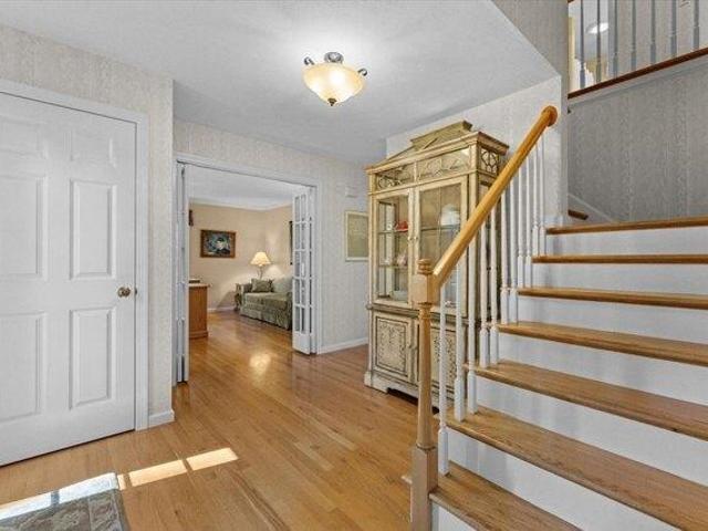 house with 4 bedroom, Shrewsbury MA ES103099879