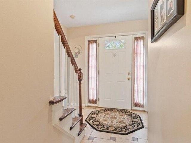 house with 4 bedroom, Shrewsbury MA ES103442135