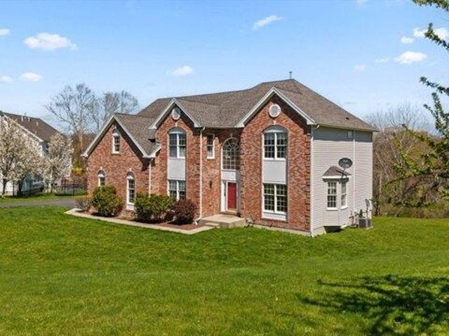 house with 4 bedroom, Shrewsbury MA ES103499859