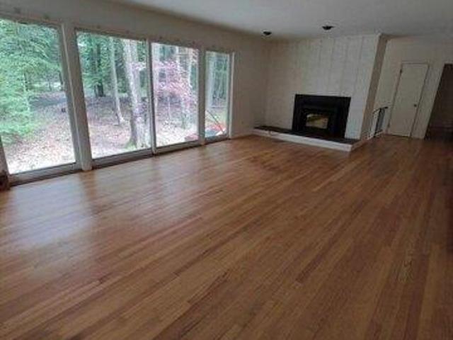 house with 4 bedroom, Shutesbury MA DS102779178