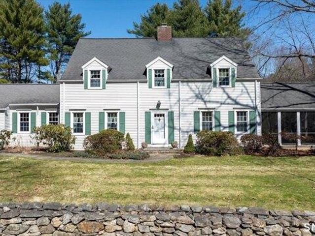 house with 4 bedroom, Simsbury CT DLS101604240