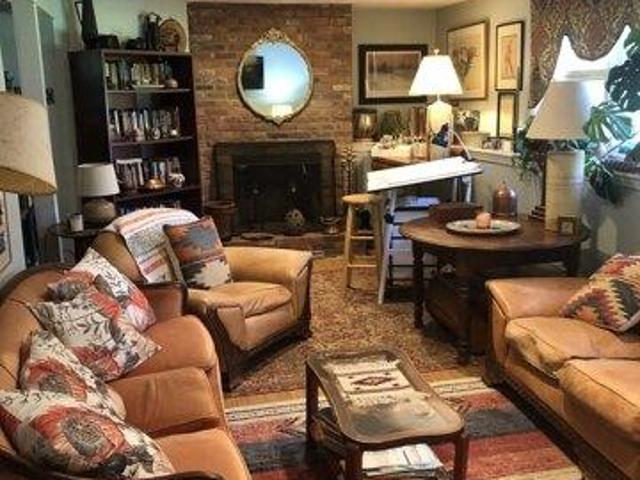 house with 4 bedroom, Simsbury CT DS102586312