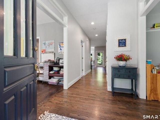 house with 4 bedroom, Simsbury CT ES103159955