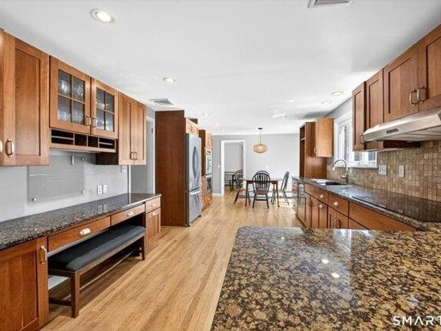 house with 4 bedroom, Simsbury CT ES103189156