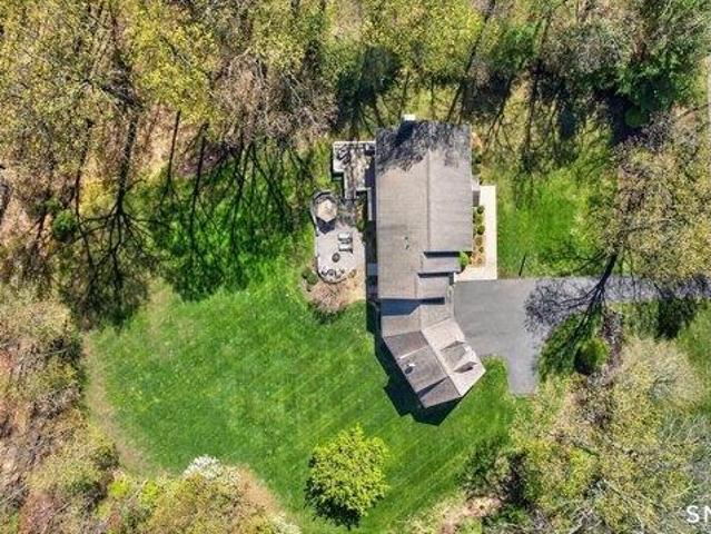 house with 4 bedroom, Simsbury CT ES103128311