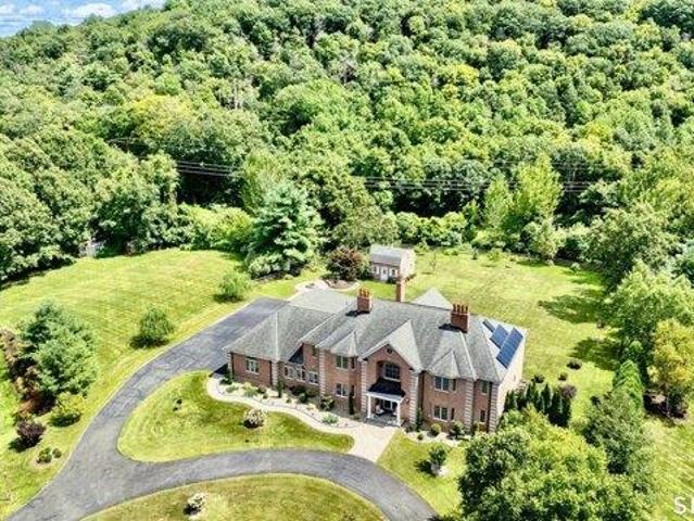 house with 4 bedroom, Simsbury CT ES103433626