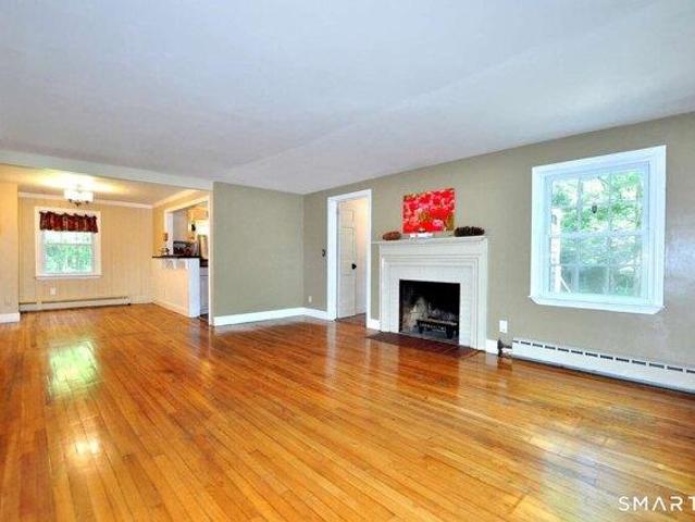 house with 4 bedroom, Simsbury CT ES103885323