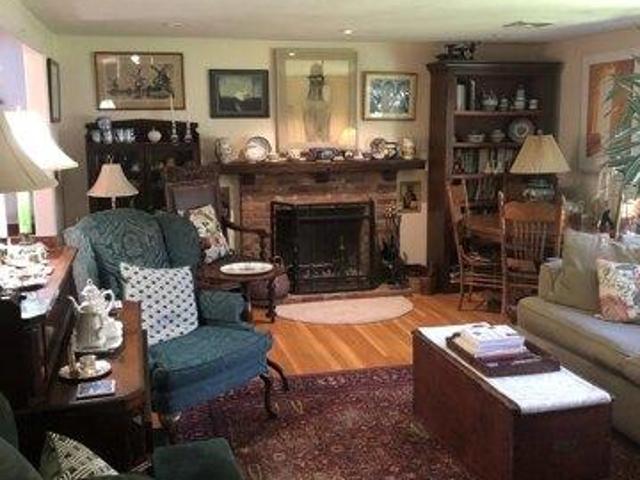 house with 4 bedroom, Simsbury CT ES104187880
