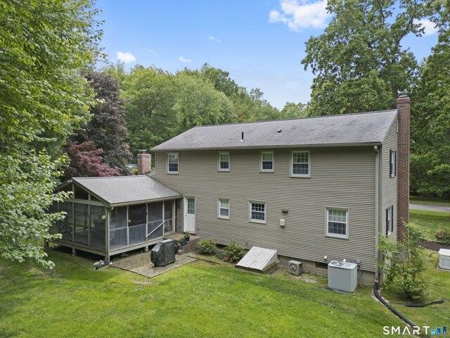 house with 4 bedroom, Simsbury CT ES104111993