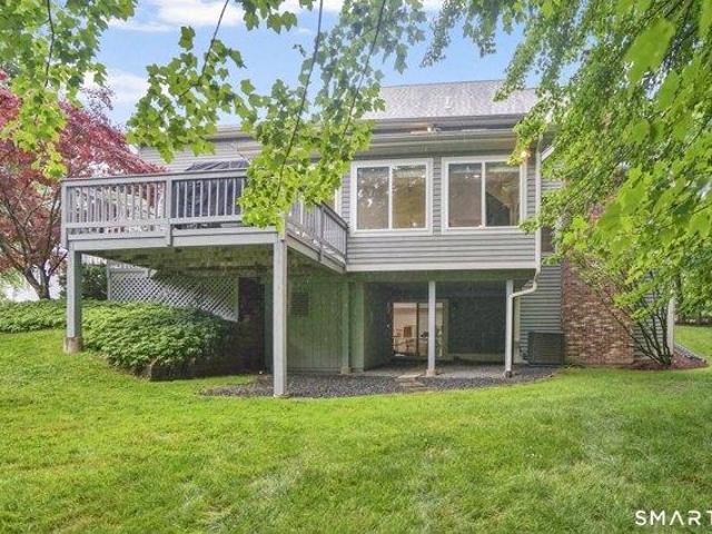 house with 4 bedroom, Simsbury CT ES104114190