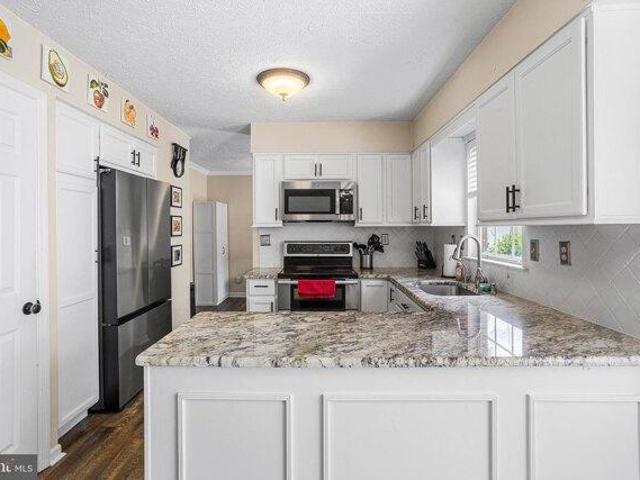 house with 4 bedroom, Sicklerville NJ ES105172011