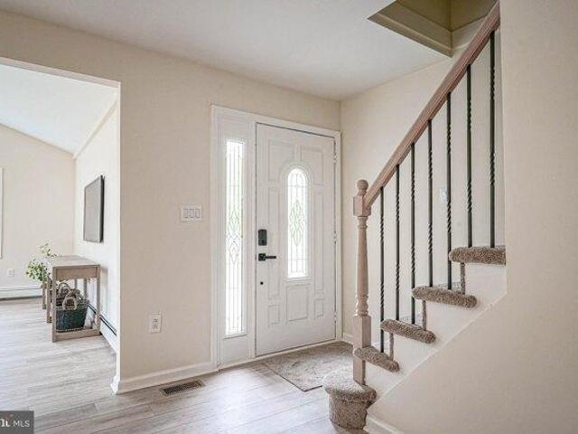 house with 4 bedroom, Sicklerville NJ ES105193146