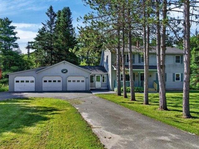 house with 4 bedroom, Sidney ME DS104008014
