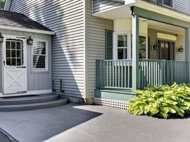 house with 4 bedroom, Sidney ME ES104008014
