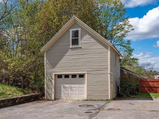 house with 4 bedroom, Somersworth NH ES103250257