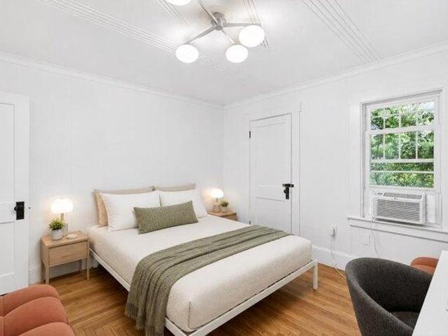 house with 4 bedroom, Somersworth NH ES105156890