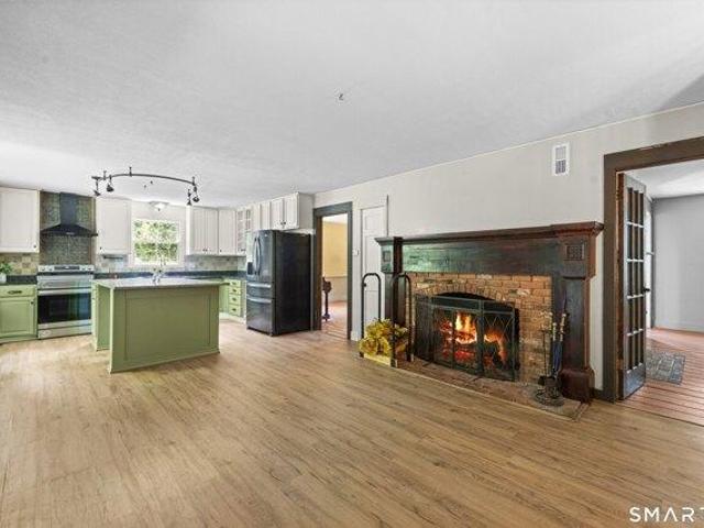 house with 4 bedroom, Somers CT DS103929796