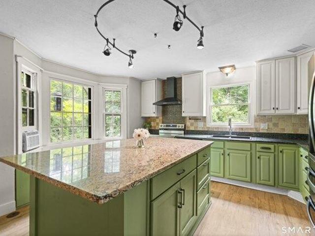 house with 4 bedroom, Somers CT ES104849909