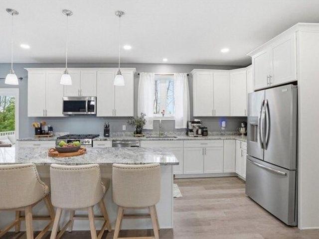 house with 4 bedroom, Somerset MA ES103886891