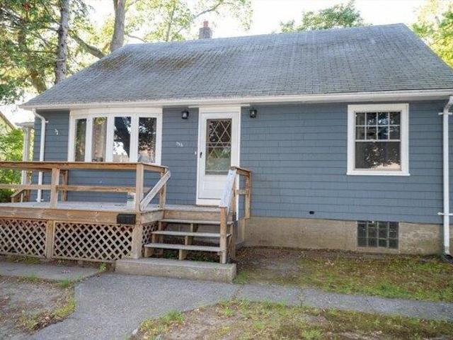 house with 4 bedroom, Somerset MA ES104408581