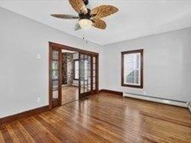 house with 4 bedroom, Somerset MA ES105094006
