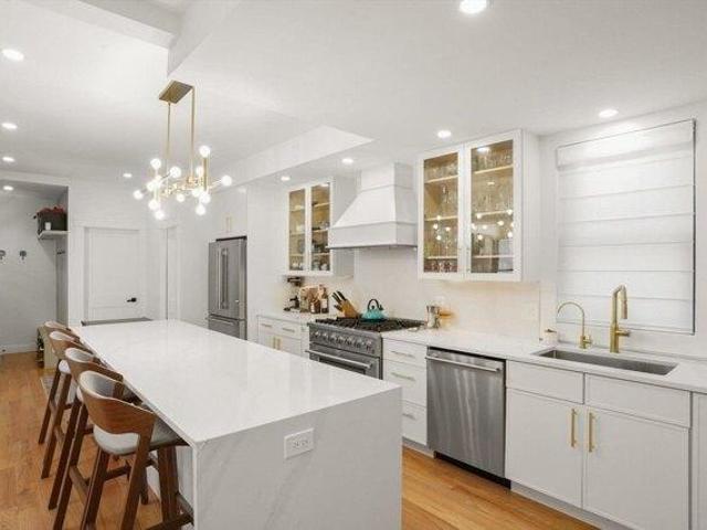 house with 4 bedroom, Somerville MA DS104330413