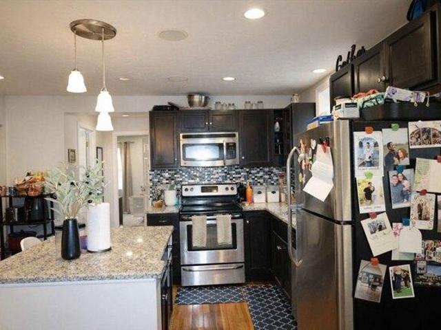 house with 4 bedroom, Somerville MA DS102634906