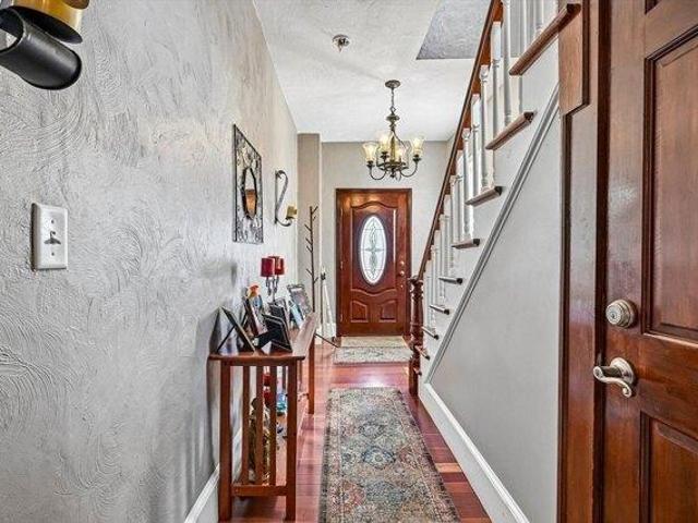 house with 4 bedroom, Somerville MA DS103809458