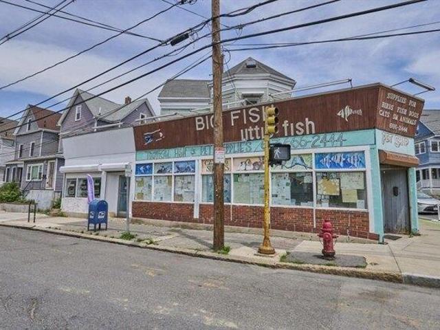 house with 4 bedroom, Somerville MA ES104188264