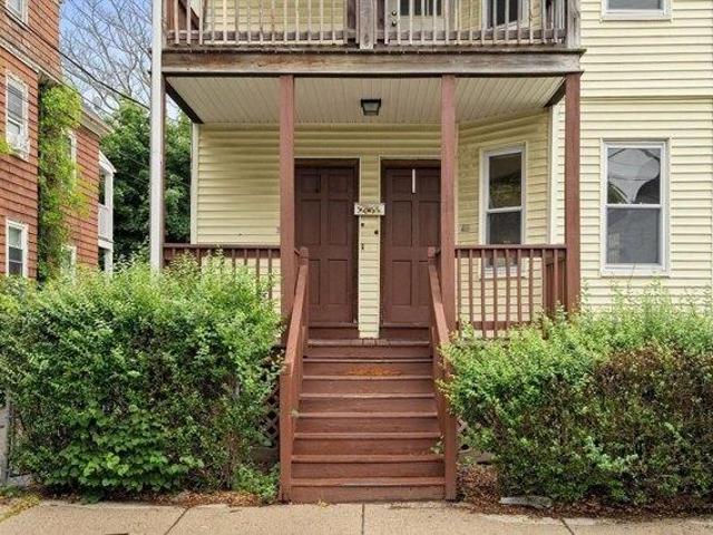 house with 4 bedroom, Somerville MA ES104608665