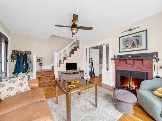 house with 4 bedroom, Somerville MA ES105082413
